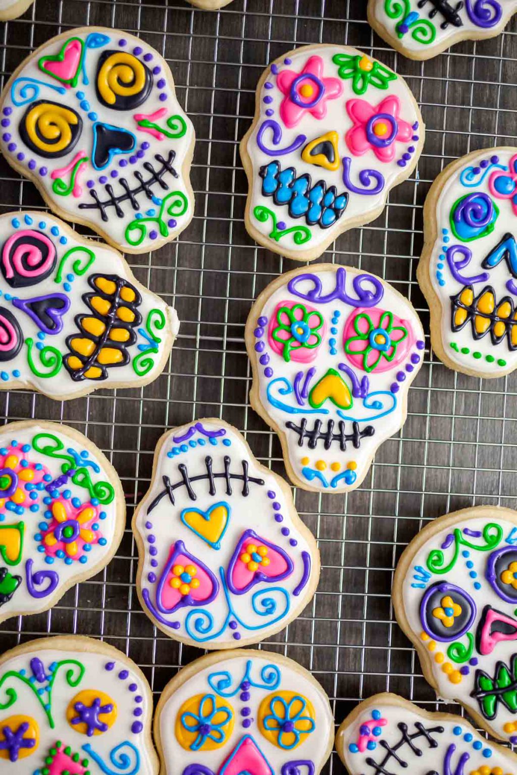How To Perfectly Flood Cookies With Royal Icing - Arina Photography