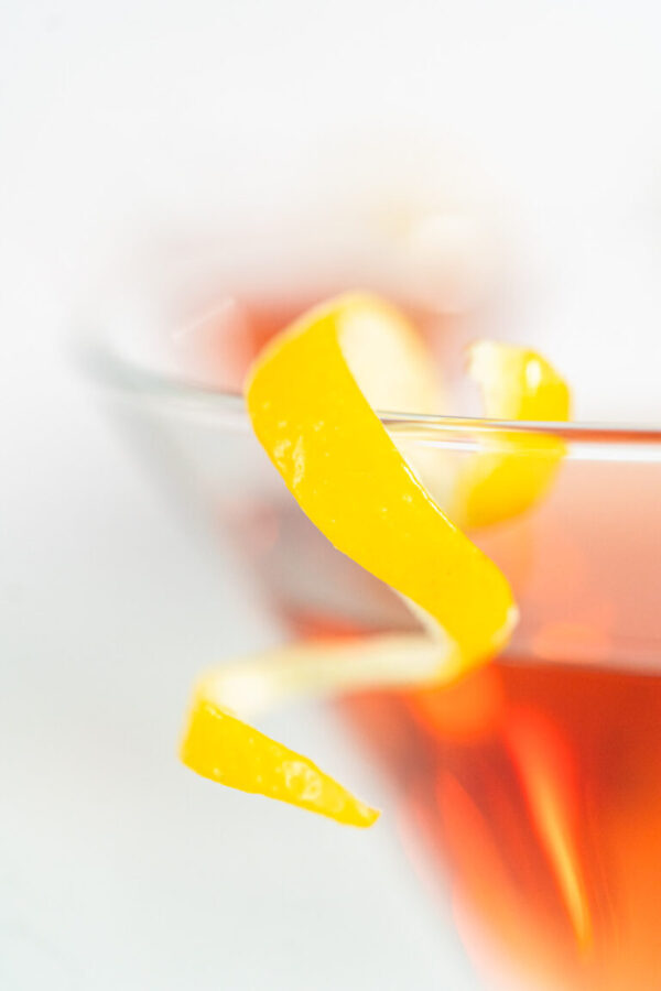 How to Make a Lemon Twist for Cocktails and Garnishes