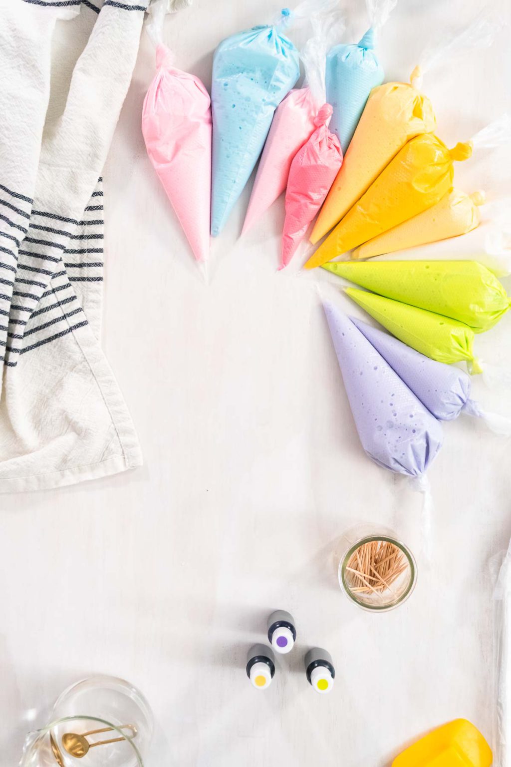 How To Perfectly Flood Cookies With Royal Icing - Arina Photography