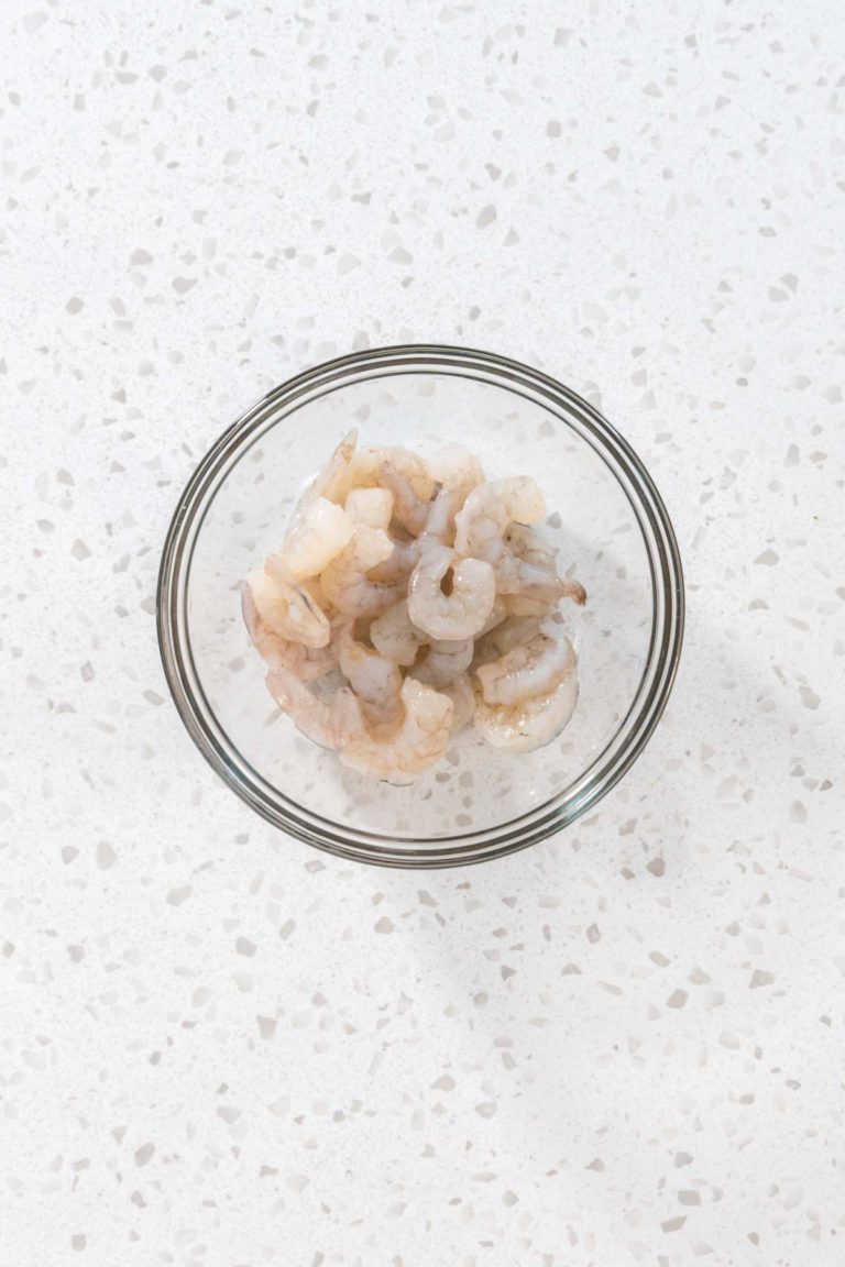 How to Cook Shrimp in Microwave (Fast, Juicy & Easy)