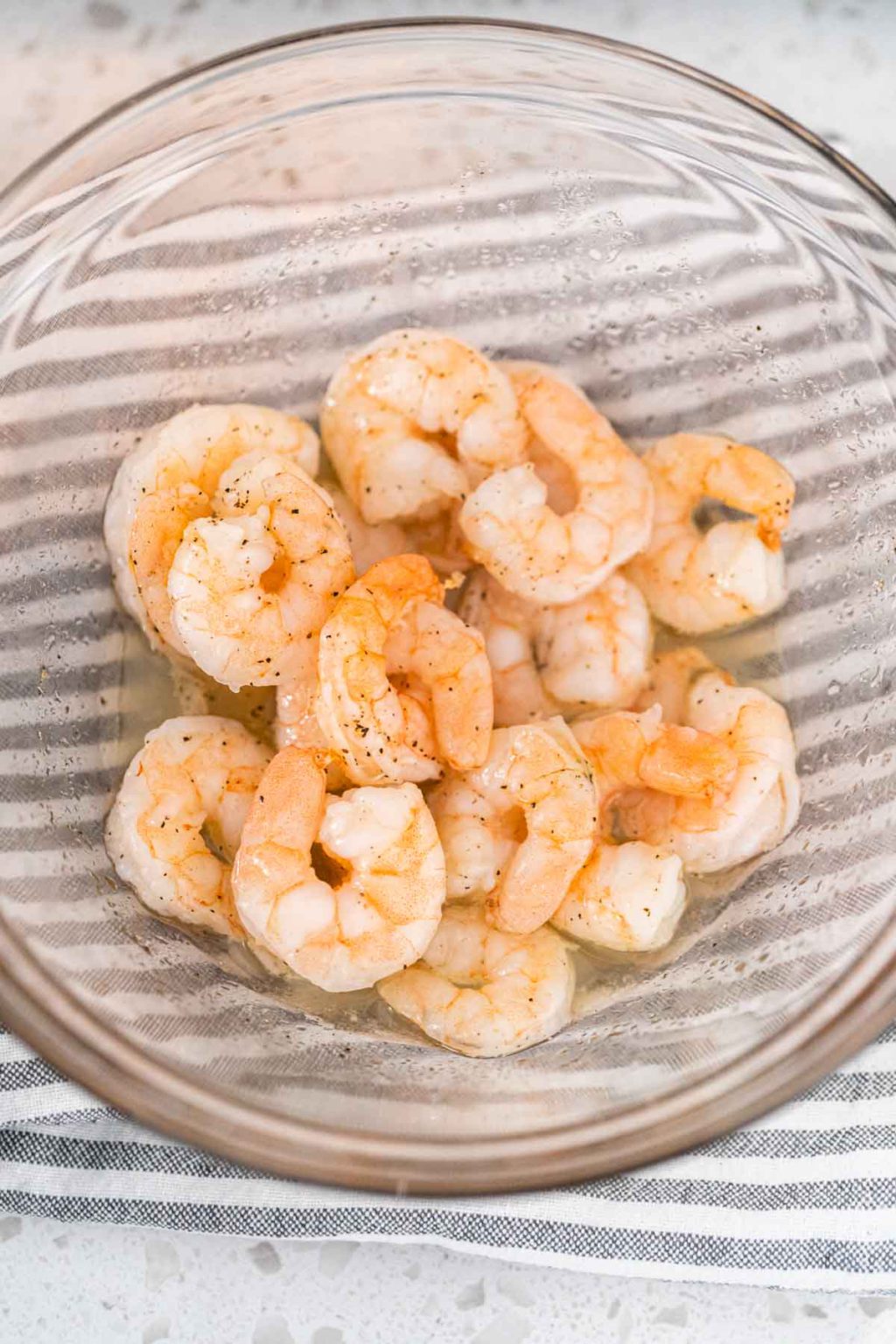 How to Cook Shrimp in Microwave (Fast, Juicy & Easy)
